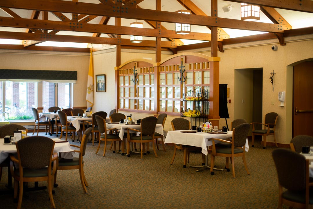 Assisted Living | Holy Cross Village at Notre Dame